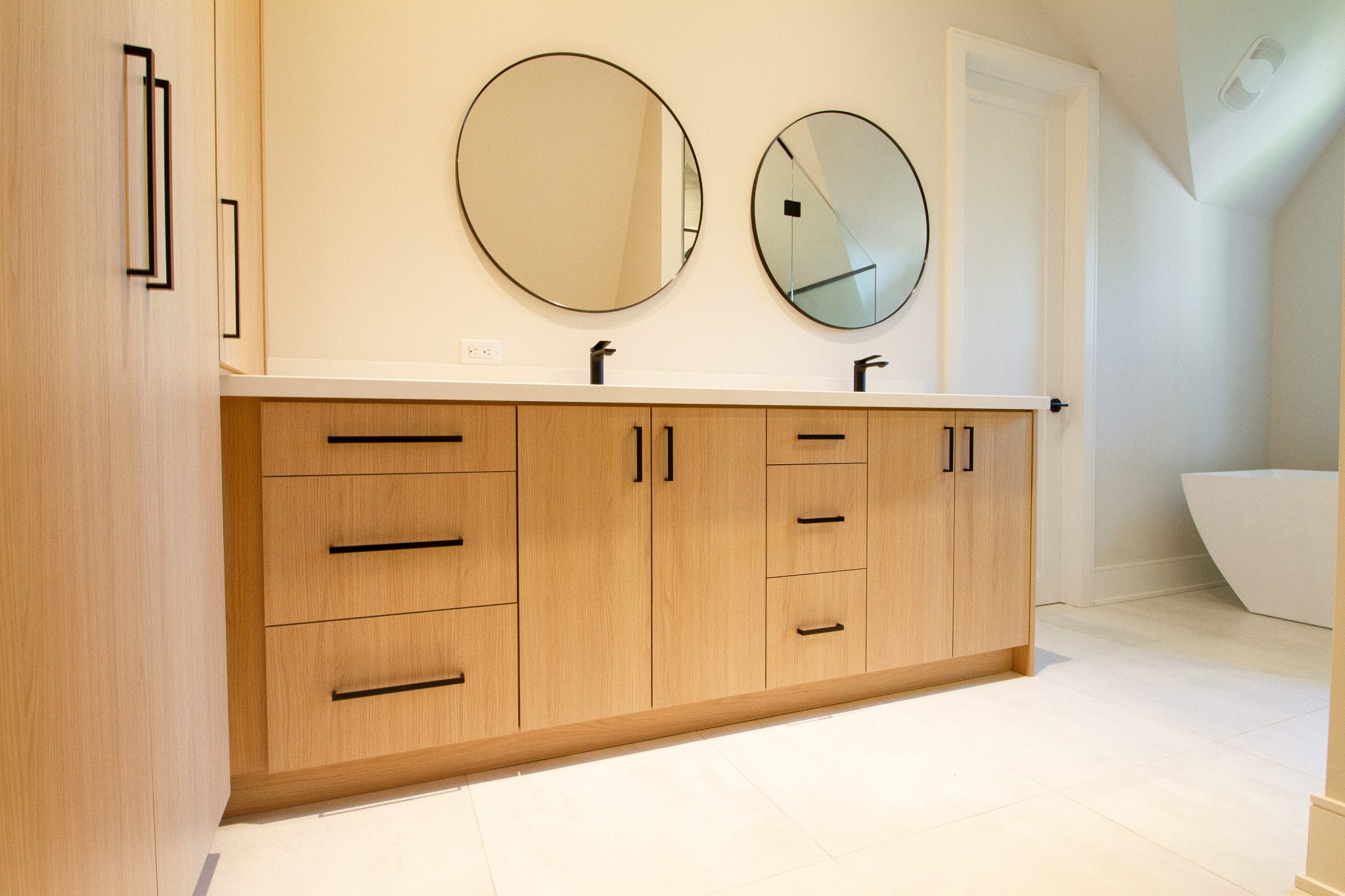 Home [kitchenprocabinets.ca]